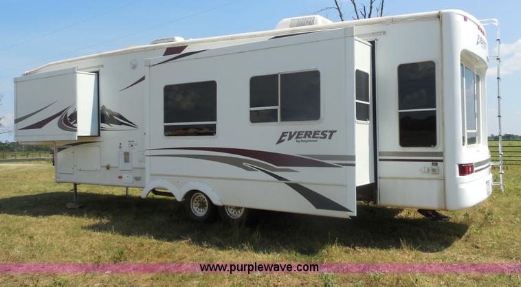 2007 Keystone Everest 36 ft 5th Wheel